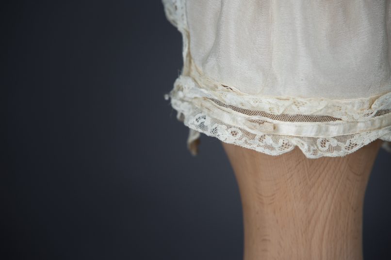 Ivory Silk Crêpe & Lace Ruffle Boudoir Cap | The Underpinnings Museum